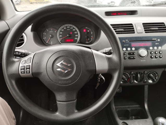 Suzuki Suzuki Swift - II 1.3 DDiS GL 3p